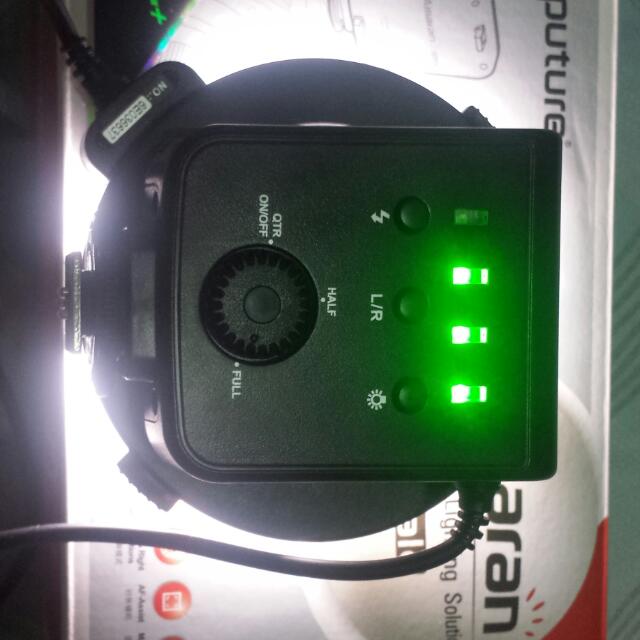 ring flashlight, Photography, Photography Accessories, Flashes on Carousell