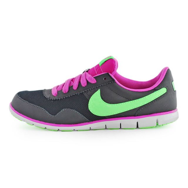 Nike Victoria NMLTH, Women's Fashion, New Undergarments & Loungewear on ...