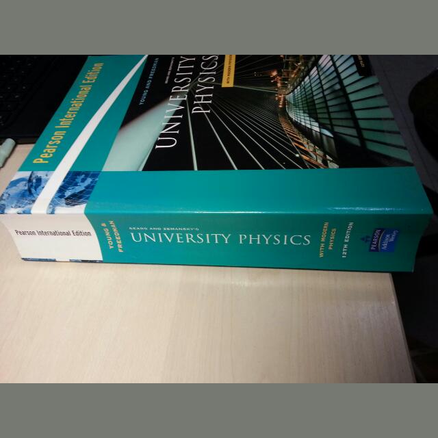 Sears and Zemansky's University Physics 12th ed, Hobbies & Toys, Books ...