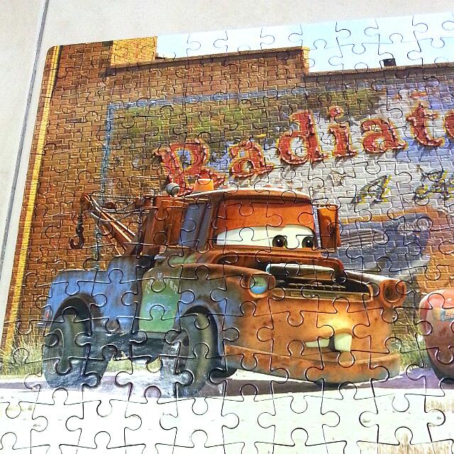 Lightning McQueen Radiator Springs Puzzle, Hobbies & Toys, Toys & Games ...