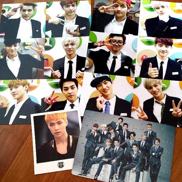 EXO merchandise set , Hobbies & Toys, Memorabilia & Collectibles, K ...