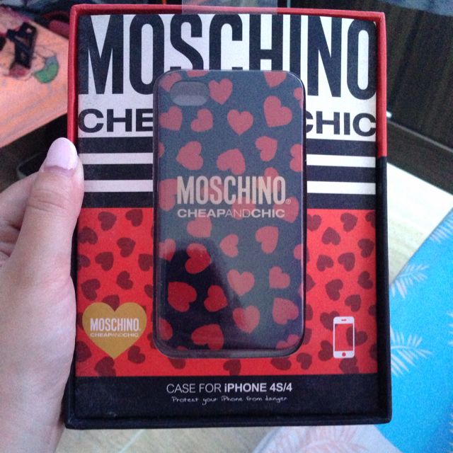 Moschino Red Hearst Shape Casing, TV & Home Appliances, Kitchen ...