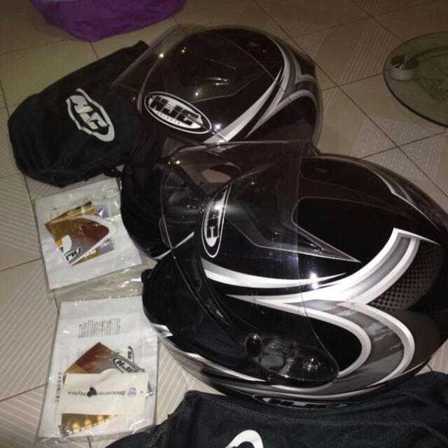 WTS used HJC CS-R2 full face helmet x2 , Cars on Carousell