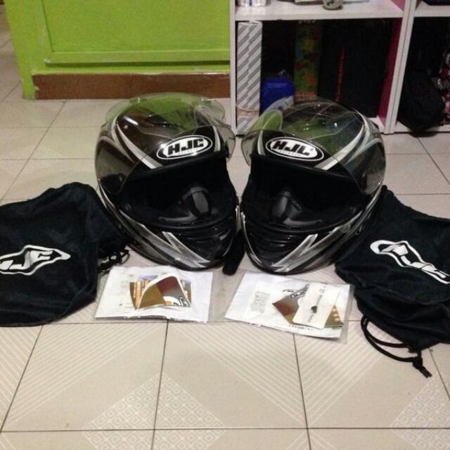 WTS used HJC CS-R2 full face helmet x2 , Cars on Carousell