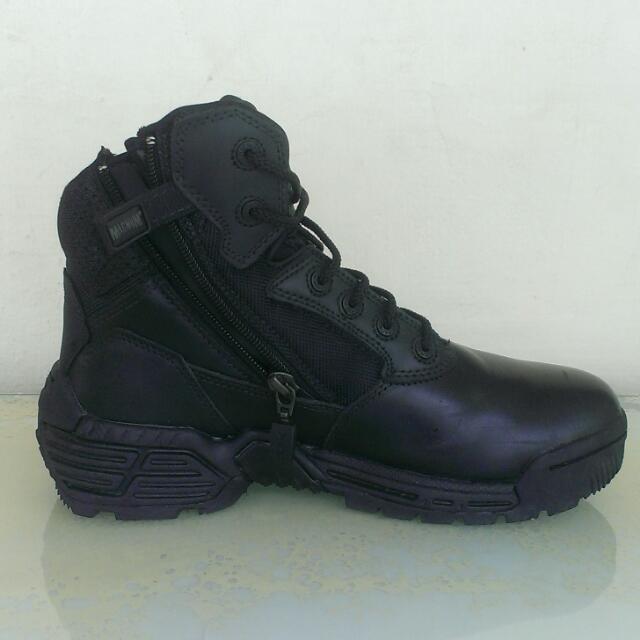 Magnum Boots, Women's Fashion, Footwear, Sneakers on Carousell