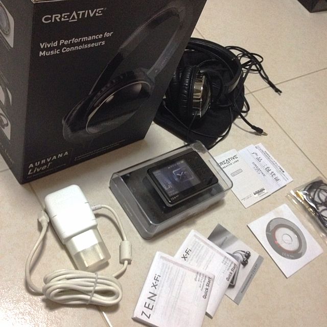 Creative Zen X-FI 8GB MP3 Player + Creative Aurvana Live! Headphones ...