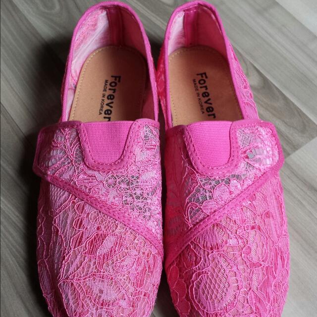 To Clear!!! Tom's Look Alike Pink Lace Pump From Korea, Luxury, Bags ...