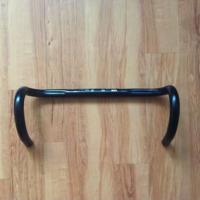 Nitto M106 "Chinook" Handlebars 26.0 Black, Sports Equipment, Bicycles ...