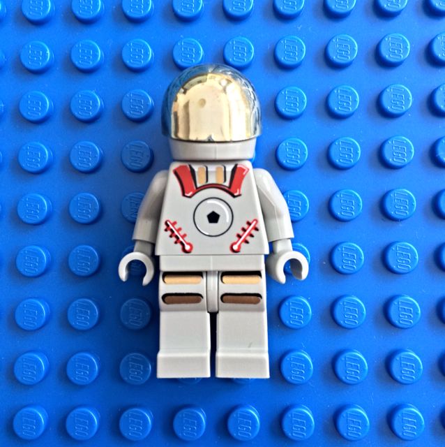 ULTRA RARE Lego Sandy Moondust Astrobot Female Minifigure. Ultra Rare ...
