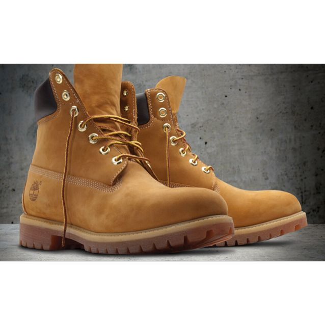 Timberland Classic Boots, Men's Fashion, Footwear, Boots on Carousell