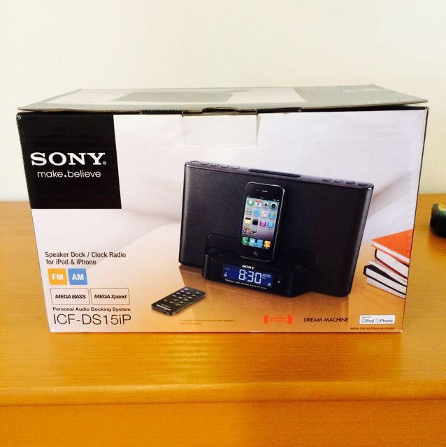 Sony Speaker Dock / Clock Radio, Furniture & Home Living, Home Decor ...