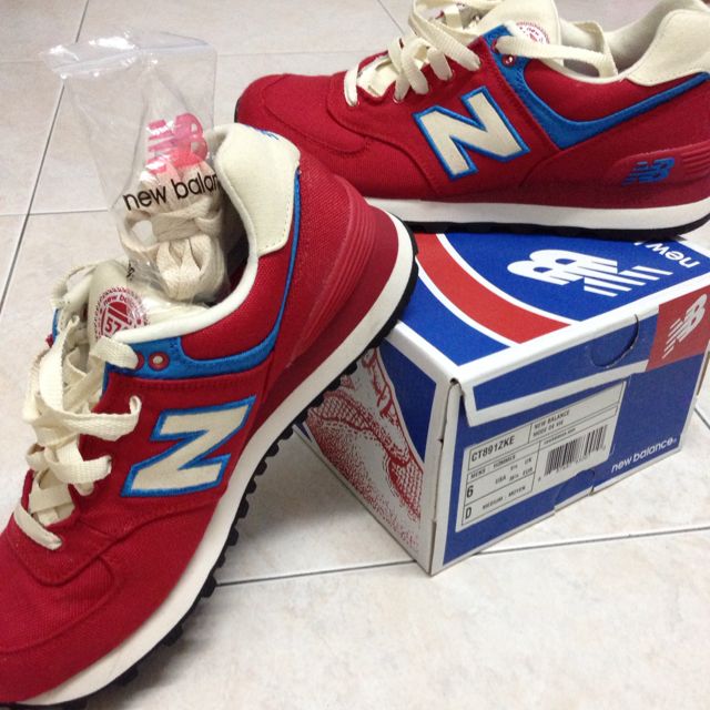 BNWB Authentic New Balance 574, Women's Fashion, Footwear, Sneakers on ...
