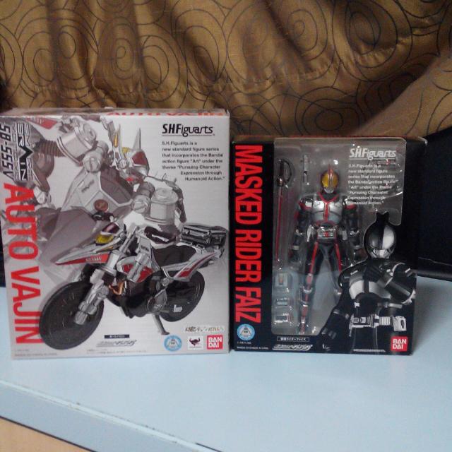 SHF S.H. Figuarts Kamen Rider Faiz With Auto Vajin Back In Box Reserved ...