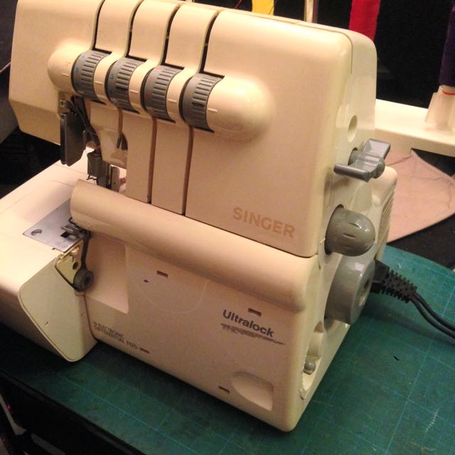 SINGER ULRALOCK SERGER (Overlock Machine), Hobbies & Toys, Stationery ...