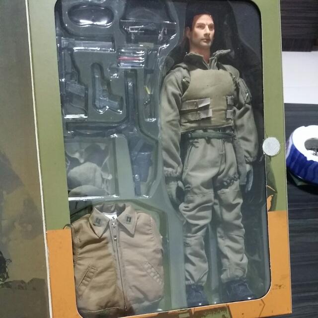 hot toy cvc u.s army combat vehicle crew, Hobbies & Toys, Toys & Games ...