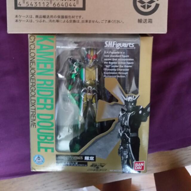SHF Kamen Rider Double (CycloneJokerGold Xtreme) Exclusive Version With ...