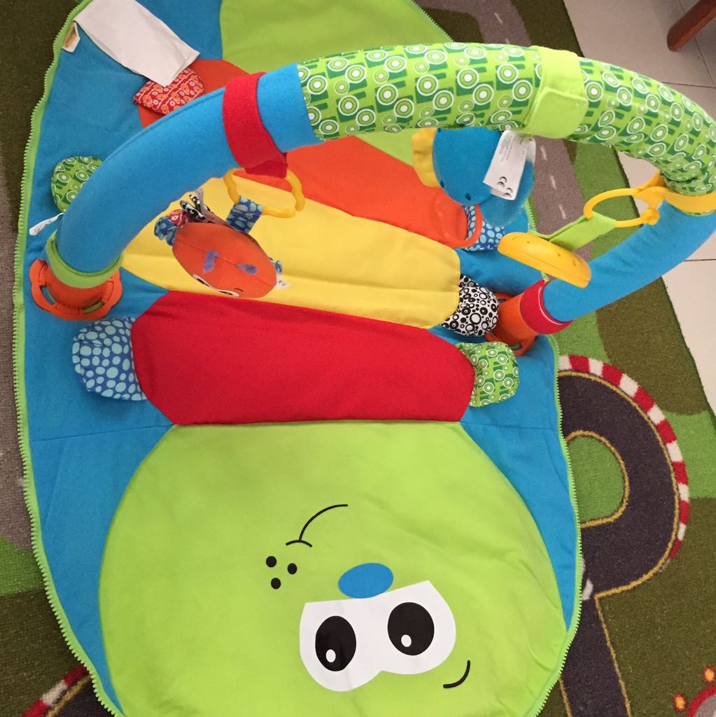 INFANTINO WIGGLE WORM GYM, Babies & Kids, Infant Playtime on Carousell