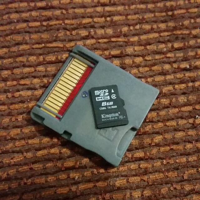 Nintendo DS Lite + R4 card, Hobbies & Toys, Toys & Games on Carousell