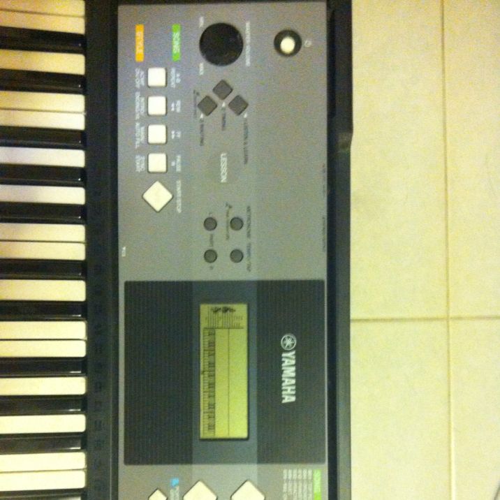 (reserved) Yamaha Keyboard, Hobbies & Toys, Music & Media, Music ...