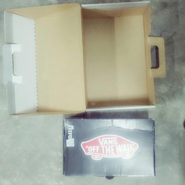 osiris radio shoe box, Men's Fashion, Footwear, Dress Shoes on Carousell