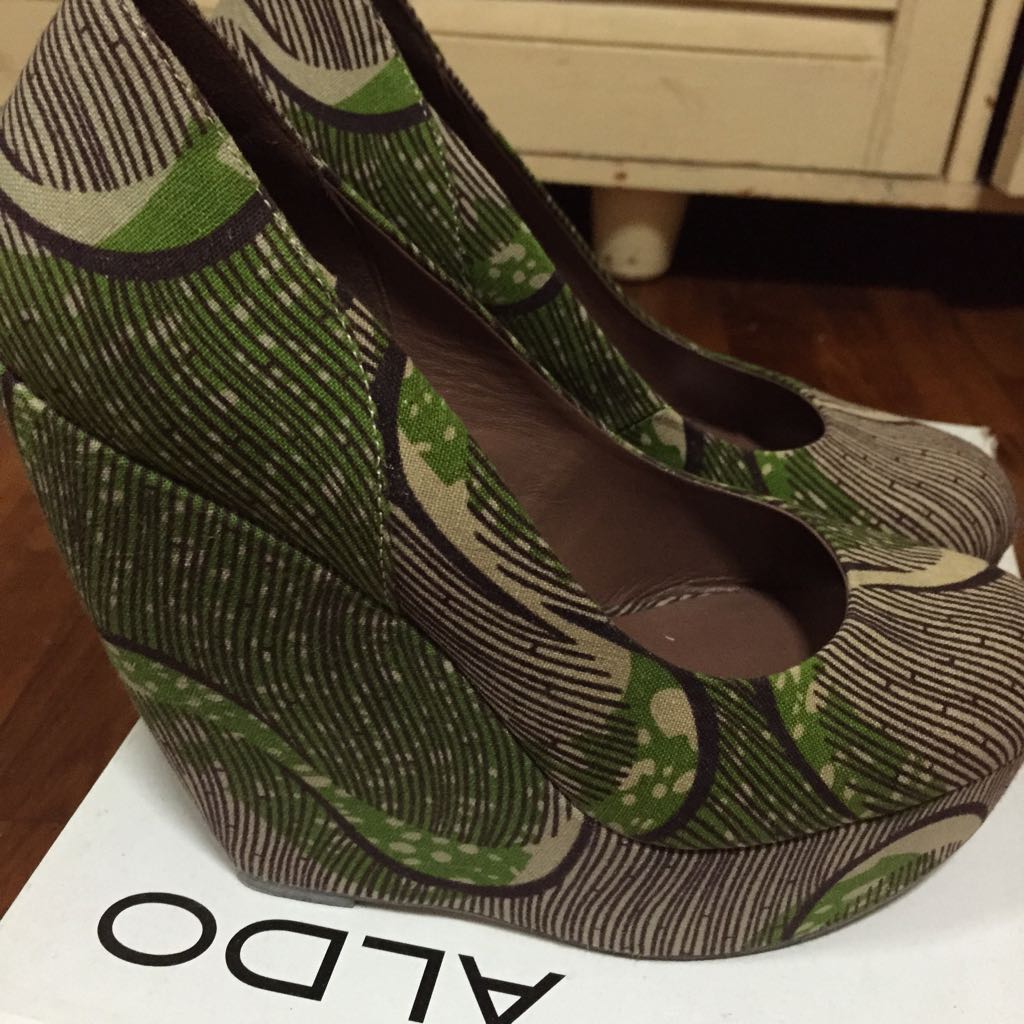 Steve Madden Platforms, Luxury, Sneakers & Footwear on Carousell