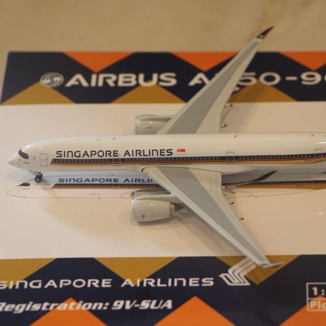 SIA A350 9V-SUA 1:400 Plane Model, Hobbies & Toys, Toys & Games on ...