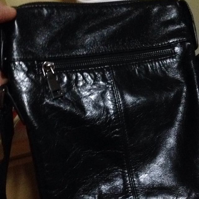 Van Garie Sling Bag, Men's Fashion, Bags, Sling Bags on Carousell