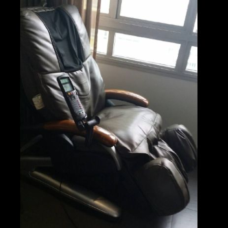 Reduced Price: Osim Symphonic AV Massage Chair, Health & Nutrition ...