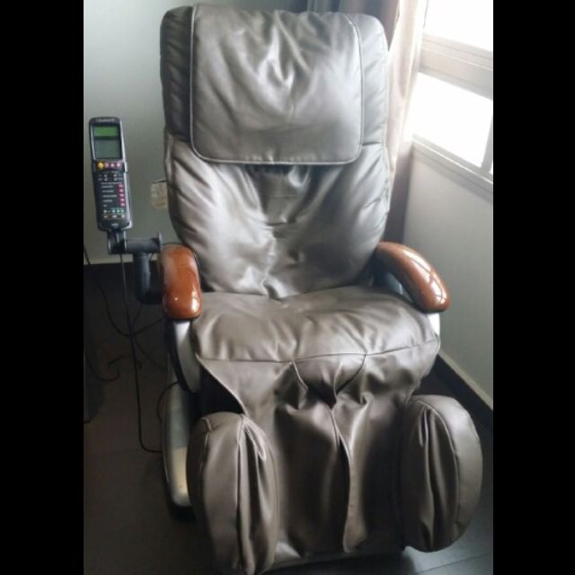 Reduced Price: Osim Symphonic AV Massage Chair, Health & Nutrition ...