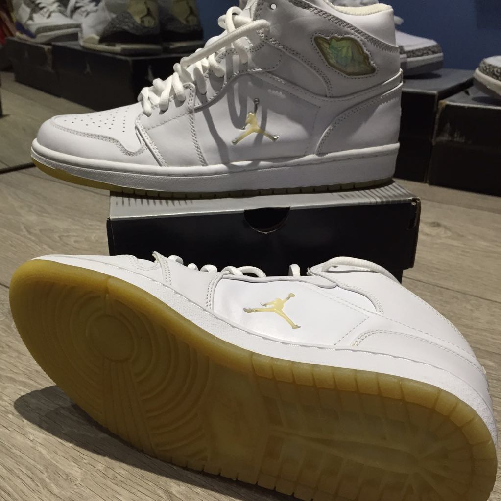 Limited Edition 2002 Nike Air Jordan 1 Retro - White Silver Hologram ...