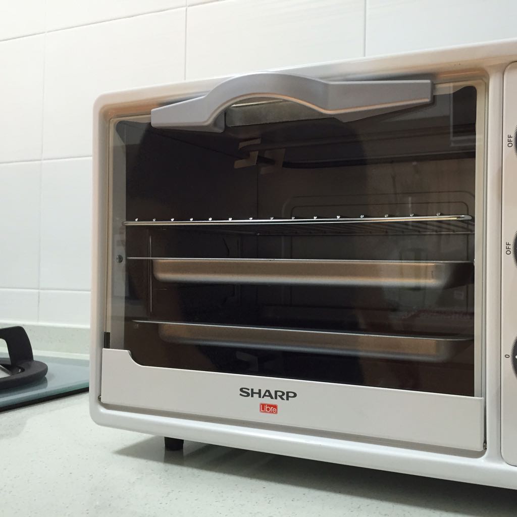 Sharp Oven 18litres, TV & Home Appliances, Kitchen Appliances, Ovens & Toasters on Carousell