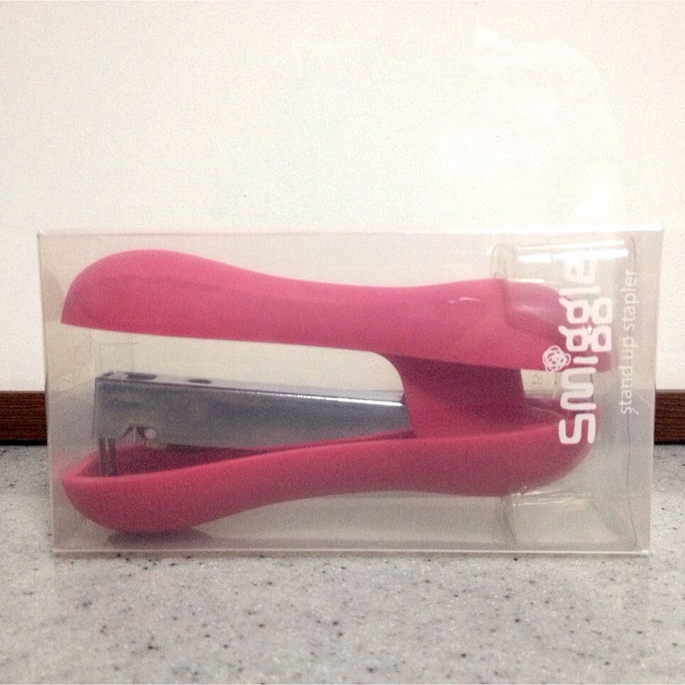 BRAND NEW Smiggle Stapler, Hobbies & Toys, Stationery & Craft ...