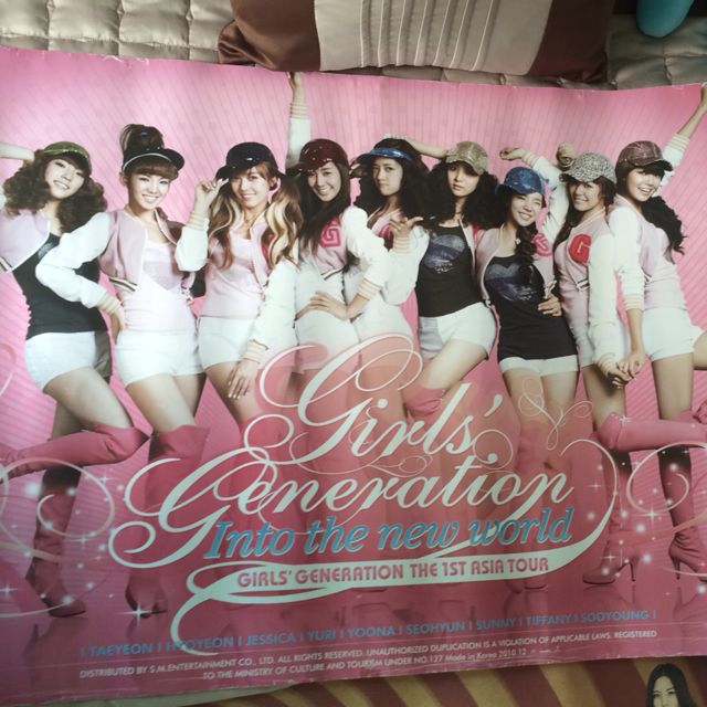 Official SNSD POSTERS (Set Of 3), Hobbies & Toys, Memorabilia ...