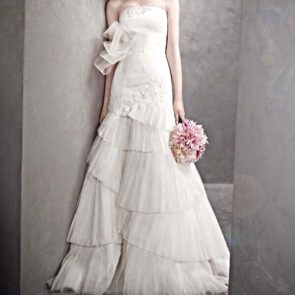 RESERVED: Vera Wang White Collection Wedding Dress, Women's Fashion ...