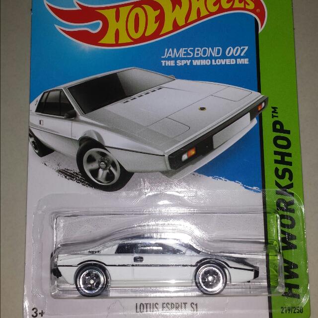 Hot Wheels® Lotus Esprit S1 (James Bond Edition), Hobbies & Toys, Toys ...