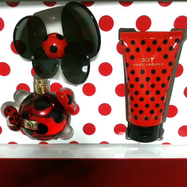 (RESERVED) *Auth* MARC JACOBS RED DOT PERFUME SET (100ml Eau De Parfum ...