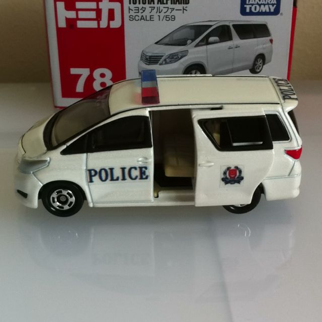 (Reserved) Tomica Singapore Police Toyota Alphard, Hobbies & Toys, Toys ...
