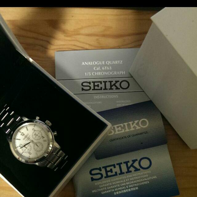 Seiko White Dial 100m Stainless Steel Chronograph Watch SSB001P1 ...