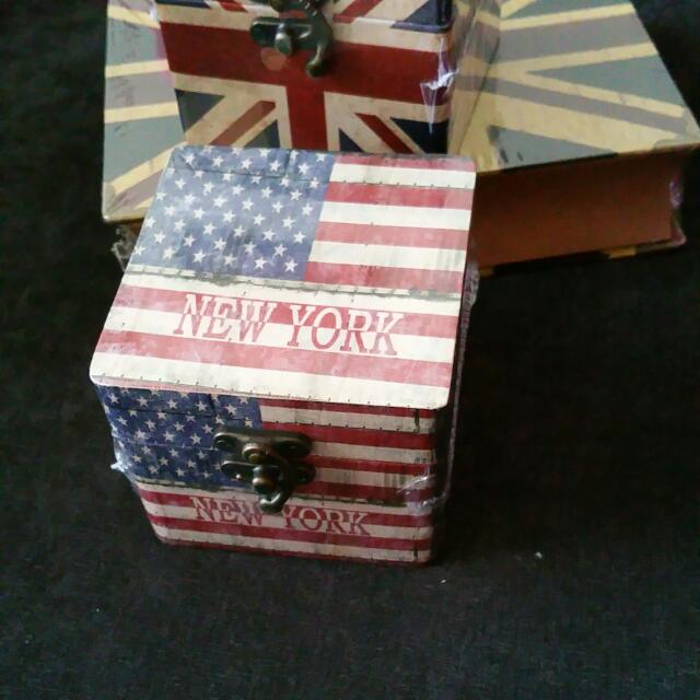 Vintage USA Flag Storage Box, Furniture & Home Living, Home Decor ...
