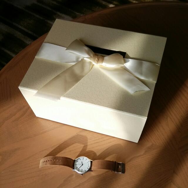 Wedding Ang Bao Box, Women's Fashion, Jewelry & Organisers, Accessory ...