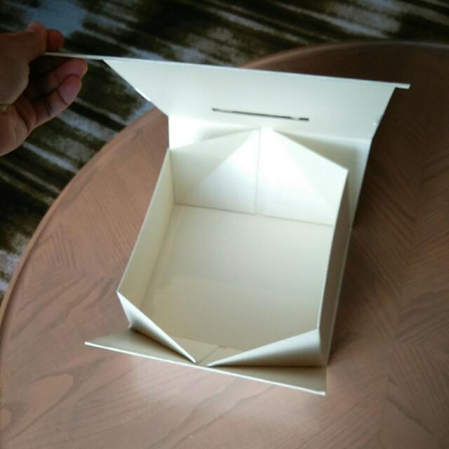 Wedding Ang Bao Box, Women's Fashion, Jewelry & Organisers, Accessory ...