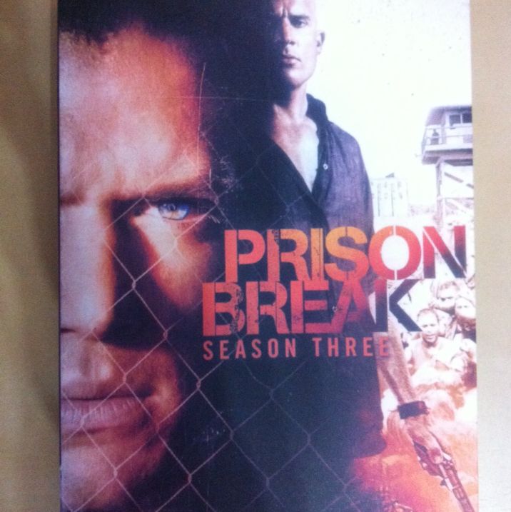 Prison Break Season 1,2, And 3 DVD Set, Everything Else on Carousell