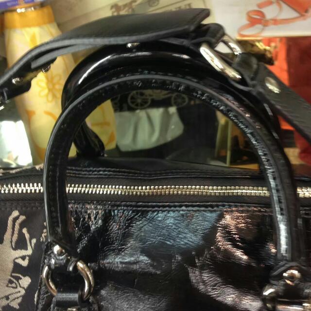 Authentic Coach Bag 2nd Hand , Women's Fashion, Bags & Wallets, Cross ...