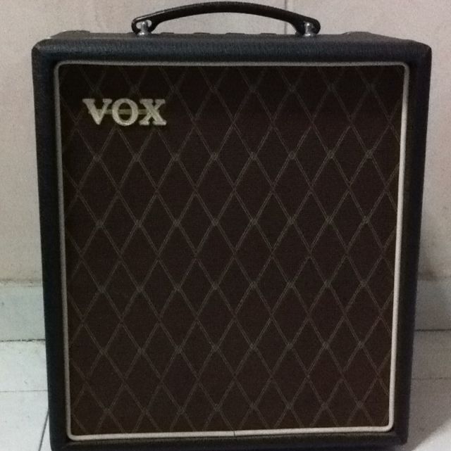 VOX T-15 Bass Electric Guitar Amplifier, Hobbies & Toys, Music & Media, Music Accessories on ...