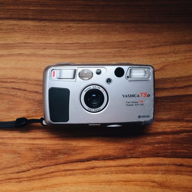 Yashica T5D Super Scope, Photography, Cameras on Carousell