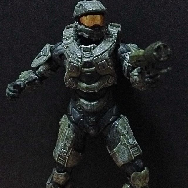 Master Chief Figure By McFarlane Toys, Hobbies & Toys, Toys & Games on ...