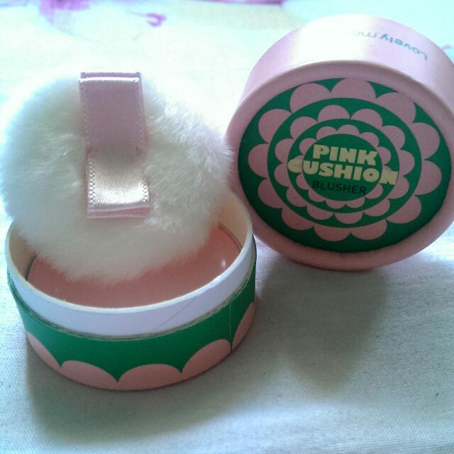 Blusher, Women's Fashion, Jewelry & Organisers, Brooches on Carousell