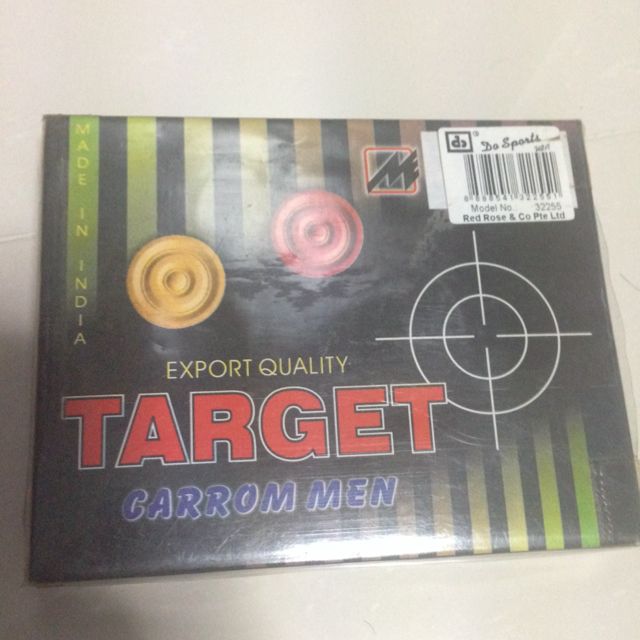 Carrom Board + Counters, Hobbies & Toys, Toys & Games on Carousell