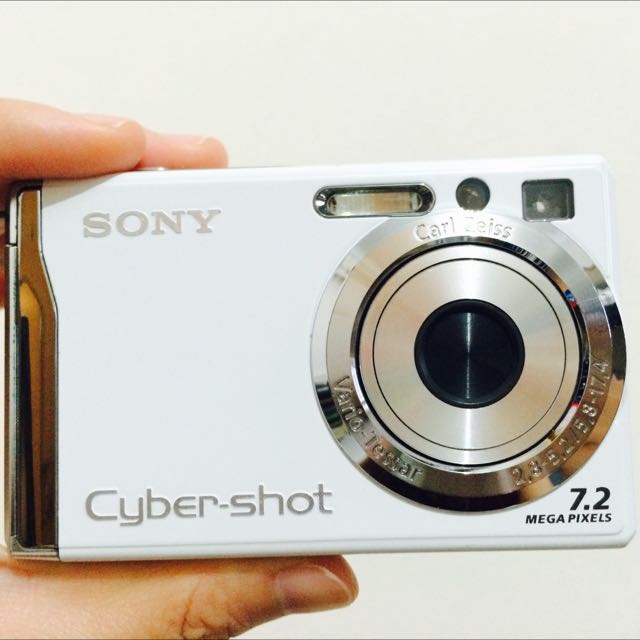 Sony Cyber Shot Camera, Photography, Cameras on Carousell