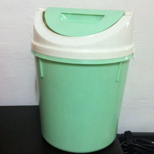 Dustbin, Furniture & Home Living, Cleaning & Homecare Supplies, Waste ...